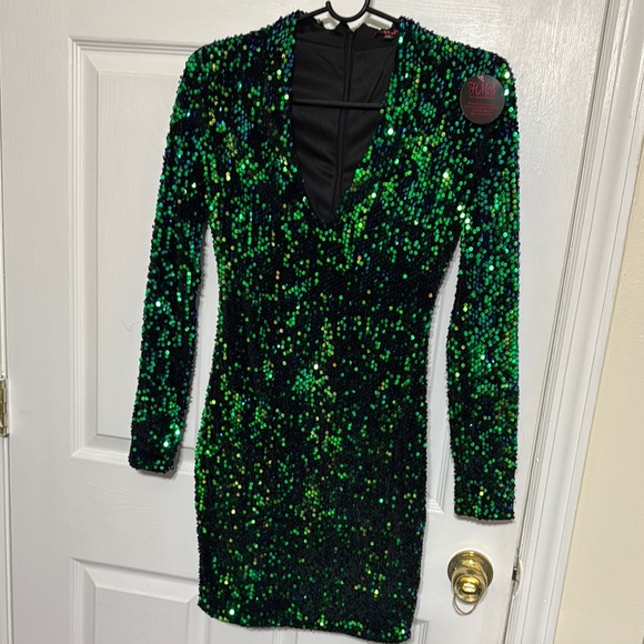 Hot Miami Styles | Dresses | Hot Miami Styles Green Sequin Long Sleeve ...